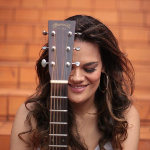 Daniela Firme lança nova música | Música | DeBoa Brasília