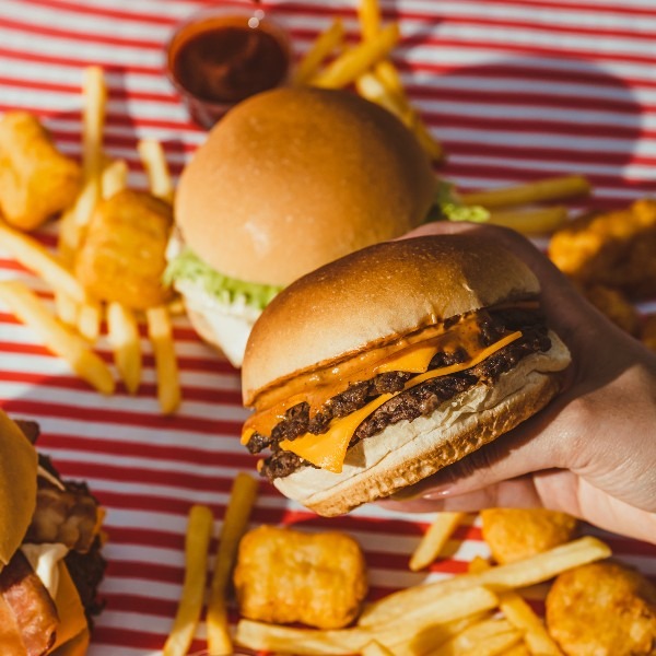 Foster's Burger abre nova unidade em Águas Claras | Gastronomia | DeBoa ...